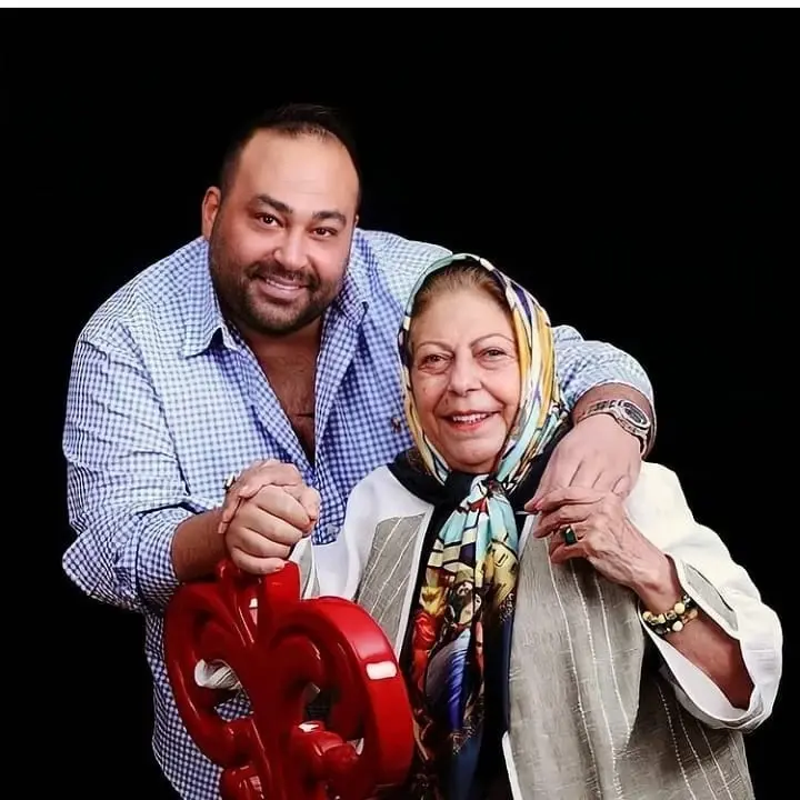 (تصاویر) بیوگرافی و عکس های شخصی ثریا قاسمی؛ از زندگی تا ازدواج و فرزندان