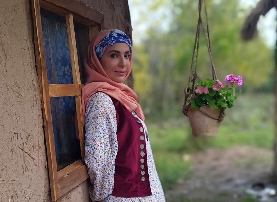 عکسهای شخصی بازیگر نقش «نجمه، خواهر جاوید و سهراب در سریال «سوجان
